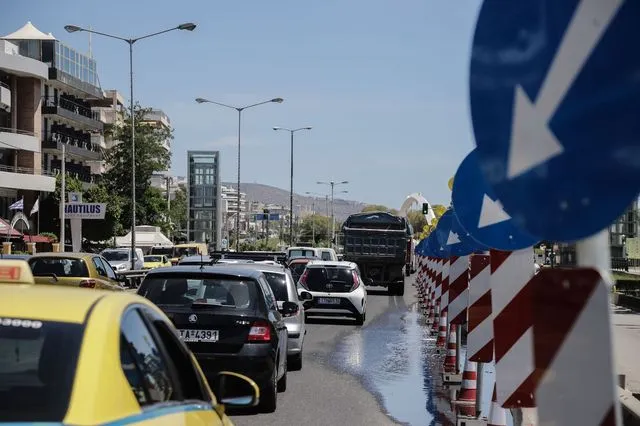 ΚΙΝΗΣΗ ΣΤΗΝ ΑΘΗΝΑ: Ο ΤΡΟΠΟΣ ΓΙΑ ΝΑ ΜΗΝ ΚΟΛΛΑΜΕ ΣΤΟΝ ΚΗΦΙΣΟ - Polis Media