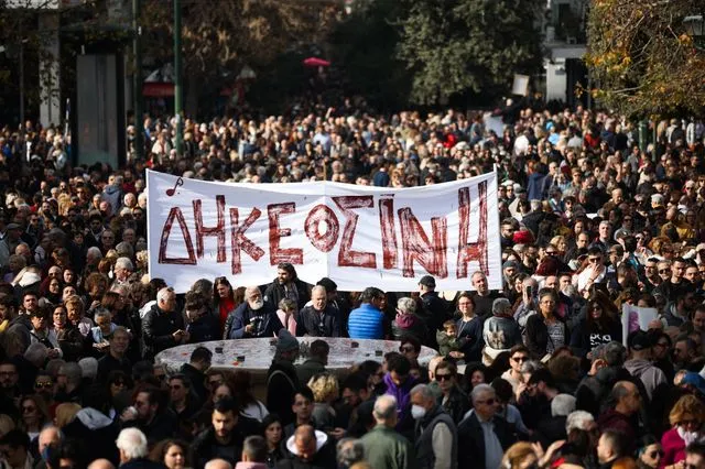 ΤΟ “ΣΕΜΝΑ ΚΑΙ ΤΑΠΕΙΝΑ” ΓΙΑ ΤΑ ΤΕΜΠΗ ΔΕΝ ΚΡΑΤΗΣΕ ΤΕΛΙΚΑ ΚΑΙ ΠΟΛΥ ...