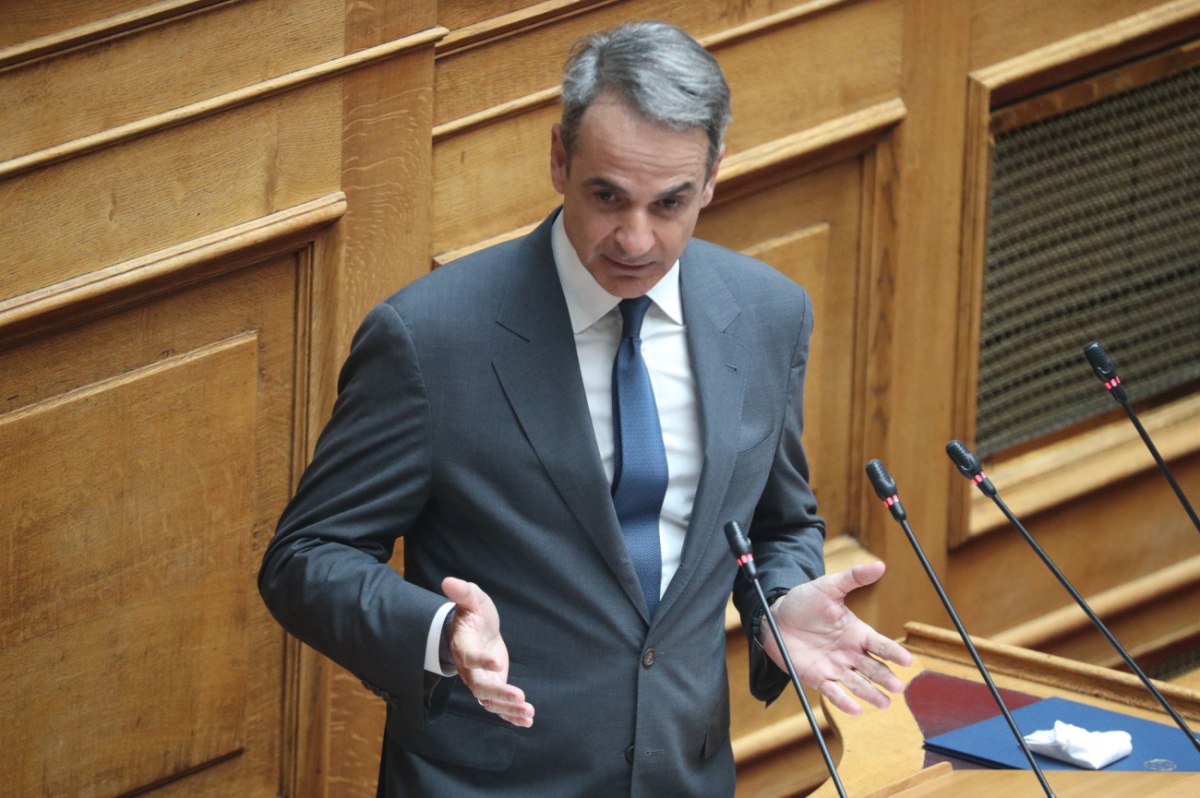 Προκλητικός ο Μητσοτάκης για τα Τεμπη: Αντί για συγγνώμη εξαπέλυσε ...